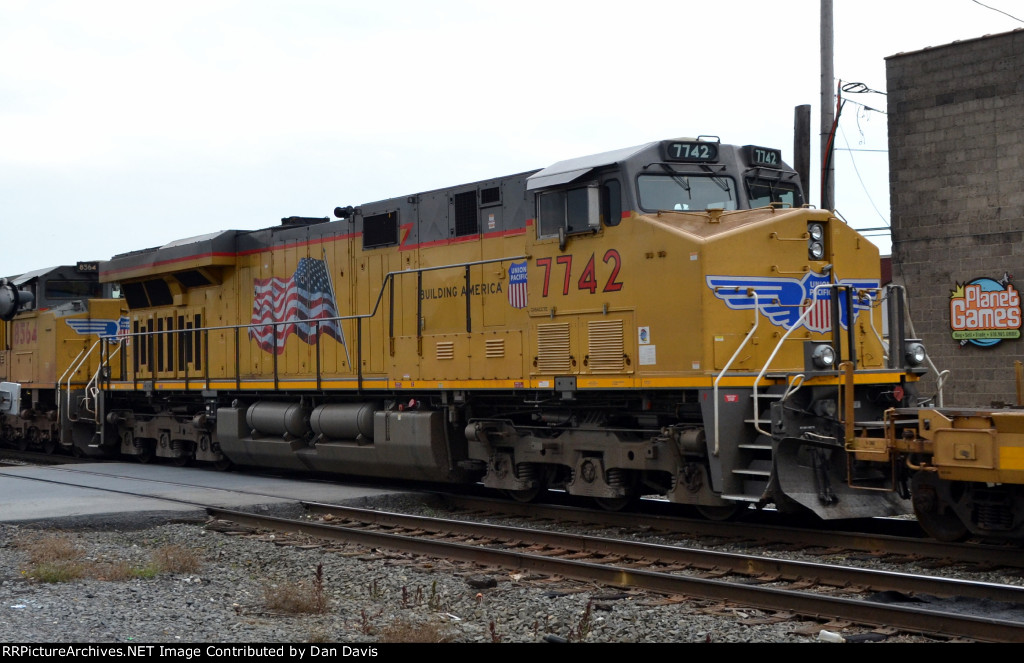 UP AC45CCTE 7742 on 211